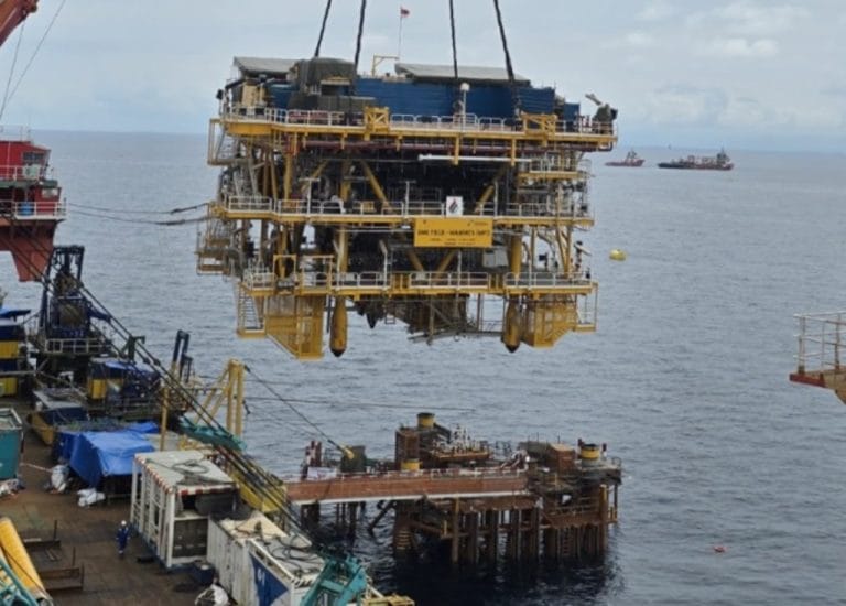 Pertamina Hulu Mahakam Selesaikan Pemasangan Jacket dan Topside ...